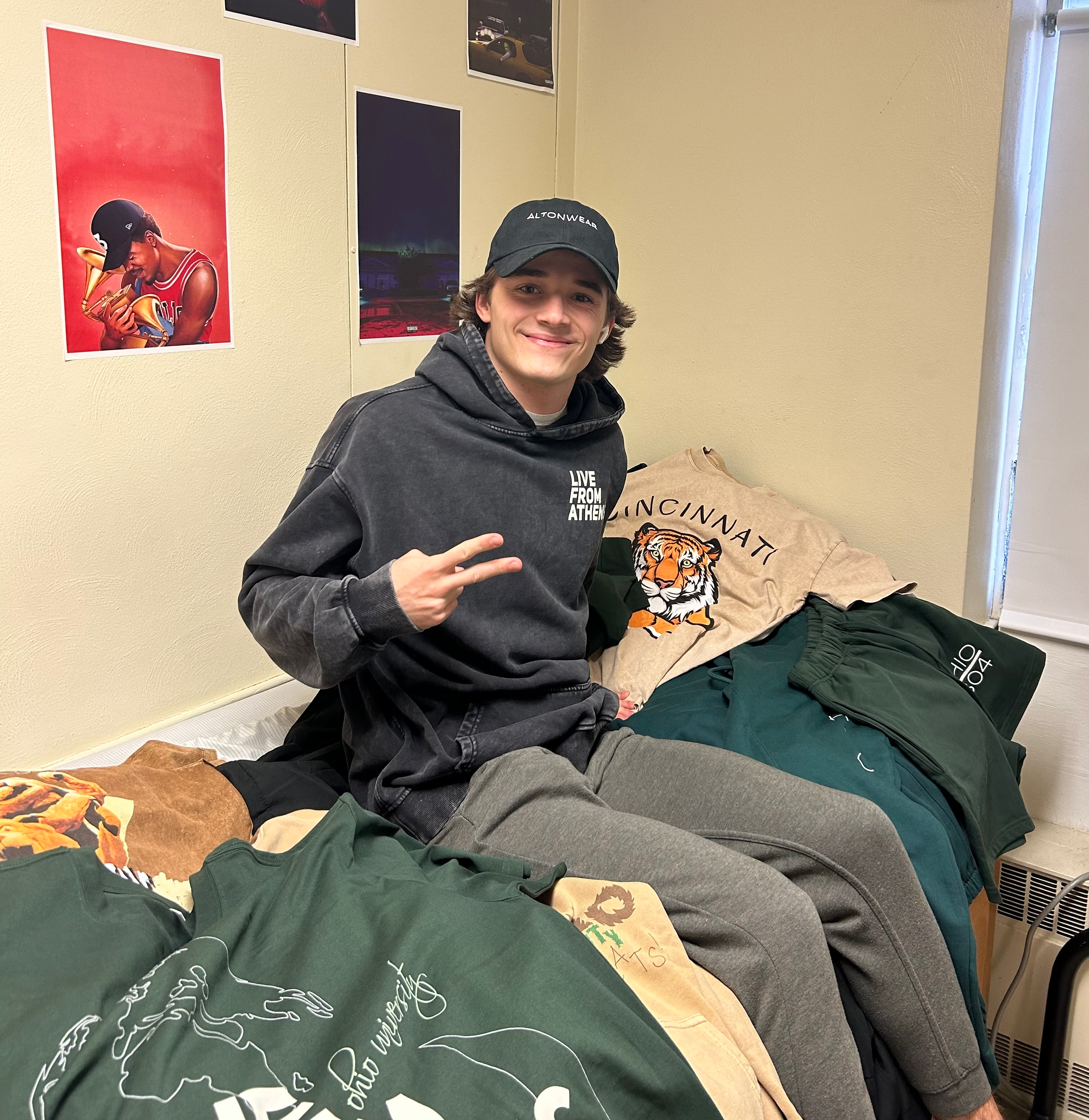 Who is AltonWear? – altonwear